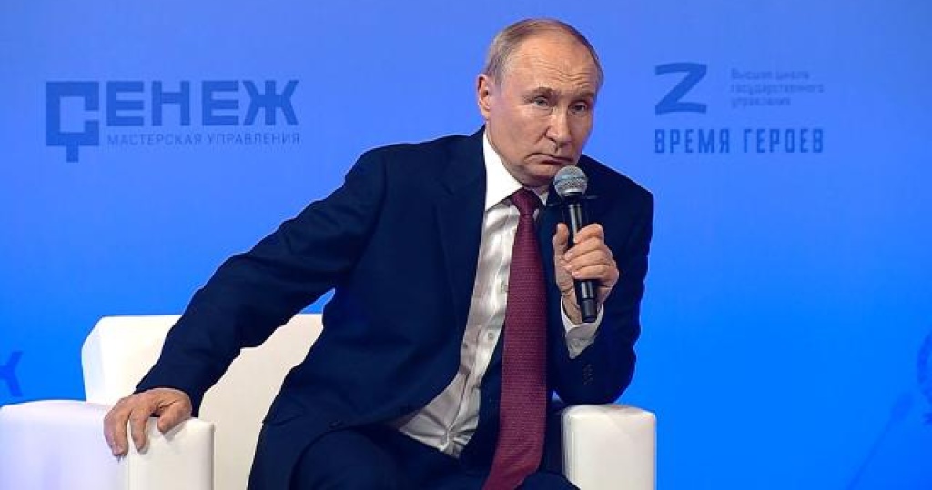 Путин проводит встречу с участниками программы «Время Героев»